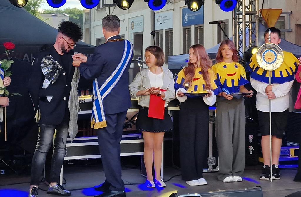 Aleja Gwiazd i Order Uśmiechu. Wyjątkowy dzień w Śremie - Radio Poznań