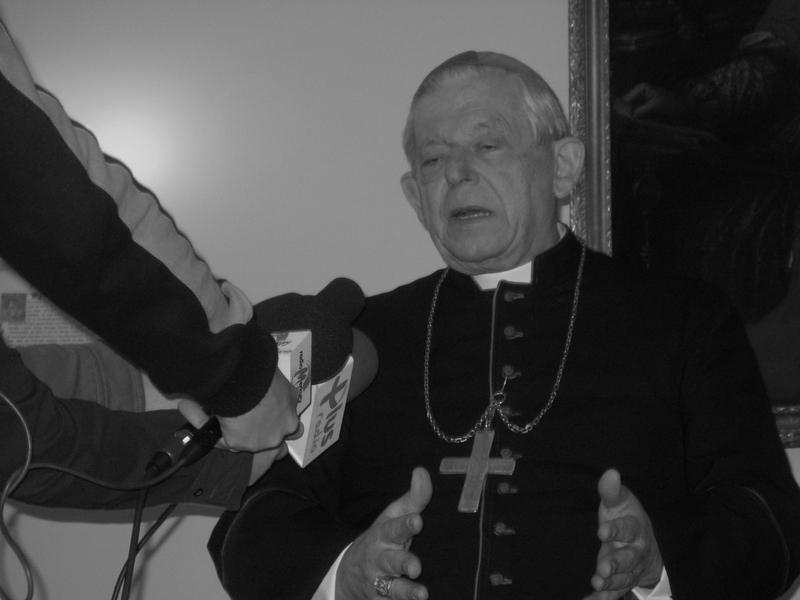 Nie żyje kardynał Józef Glemp - Radio Poznań
