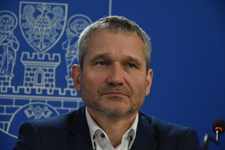 Wiceprezydent Solarski o obrzuceniu kościoła jajkami: "To o krok za ...